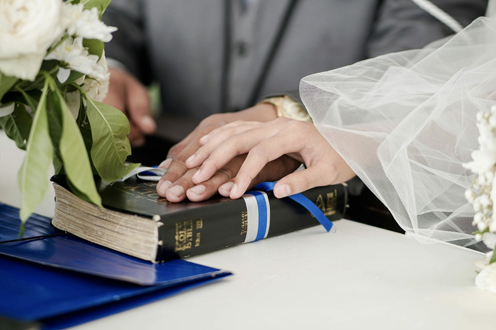 How to Read the Marriage Line — Palm Reading Tips for Romantic Insights